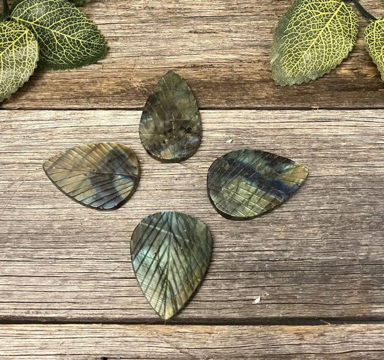 Labradorite Leaves – The Spirit Orb